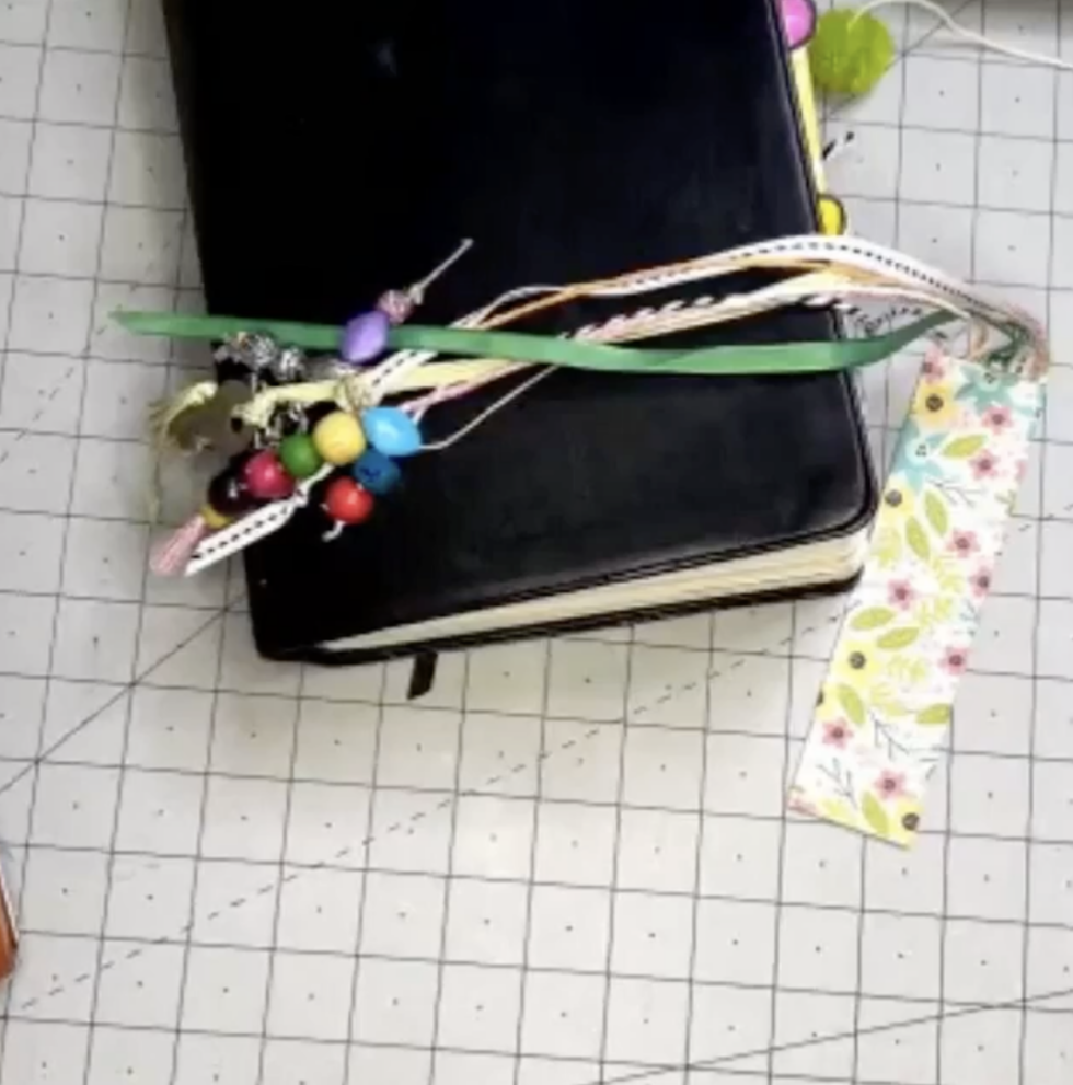 Pretty Page Markers | Miss Tracy Creates