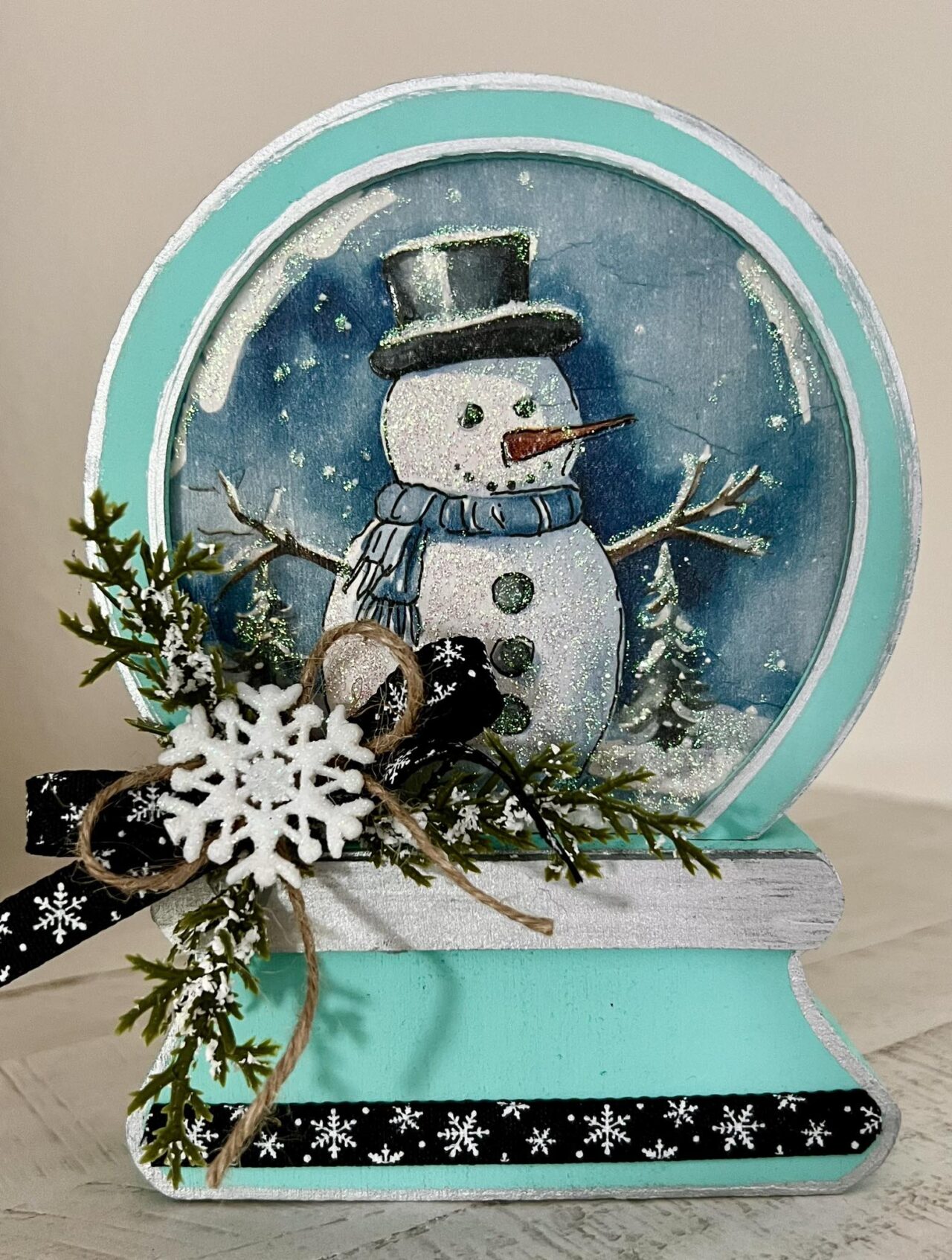DIY Christmas Snow Globe Craft with Napkin Art | Miss Tracy Creates