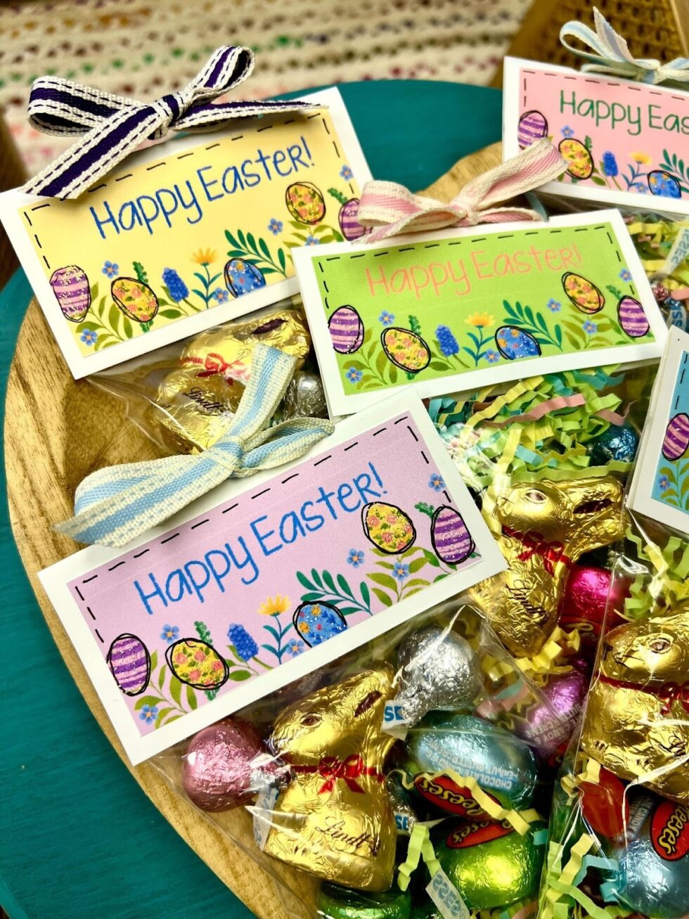 Easy Easter Treat Bag Toppers with a Free Printable | Miss Tracy Creates